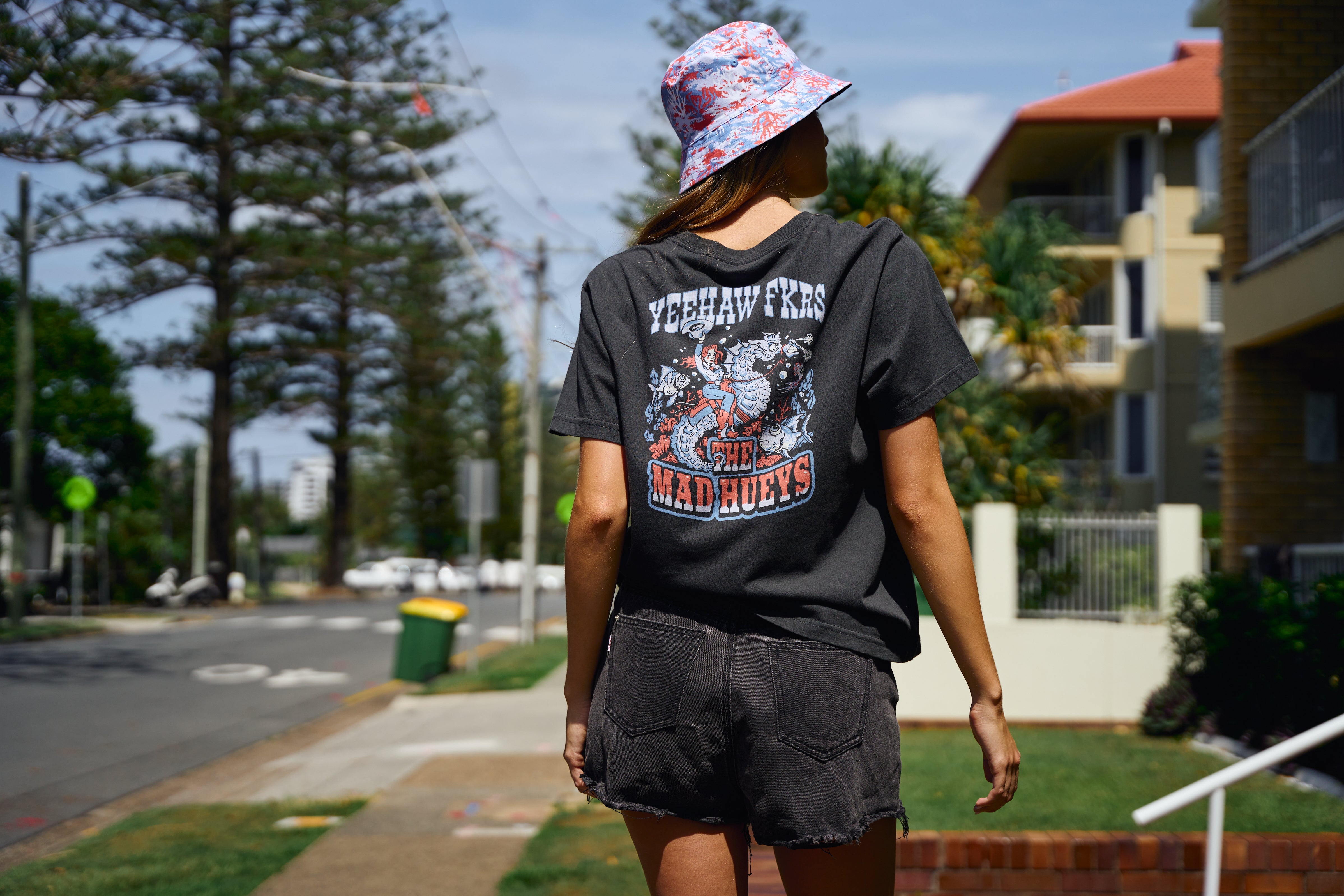 Yee Haw, Caught Fk All, Free To Roam – The Mad Hueys